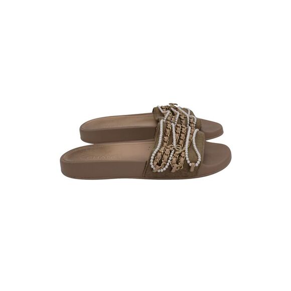 CHANEL | Shoes | Chanel Interlocking Cc Pearl And Chain Slide Sandals ...